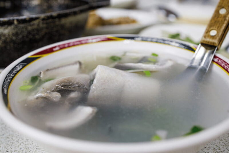 Taipei: 2-Hour Raohe Night Market Walking Tour - Authentic Food and Cultural Insights