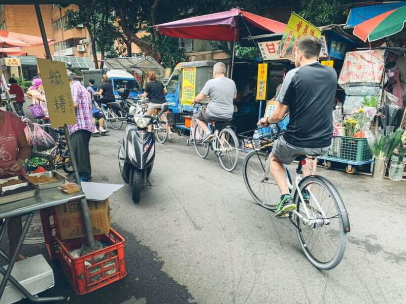 Taipei: 4-Hour Morning City Cycling Tour with Breakfast - Weather and Flexibility