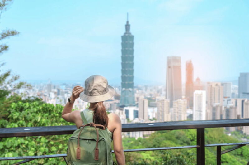 Taipei: City Highlights Private Sightseeing Tour with Guide - Dalongdong Baoan Temple: A UNESCO Heritage Gem
