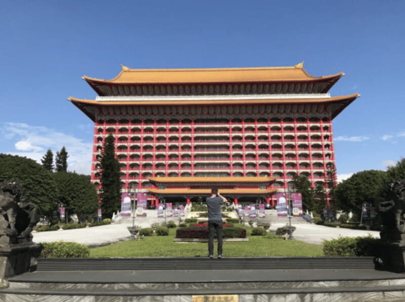 Taipei: City Highlights Private Sightseeing Tour with Guide - Dihua Street: Where Old Taipei Lives On