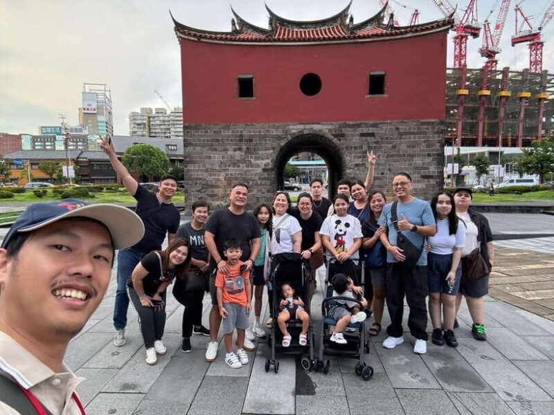 Taipei Foodie + History Walking Tour - Key Points