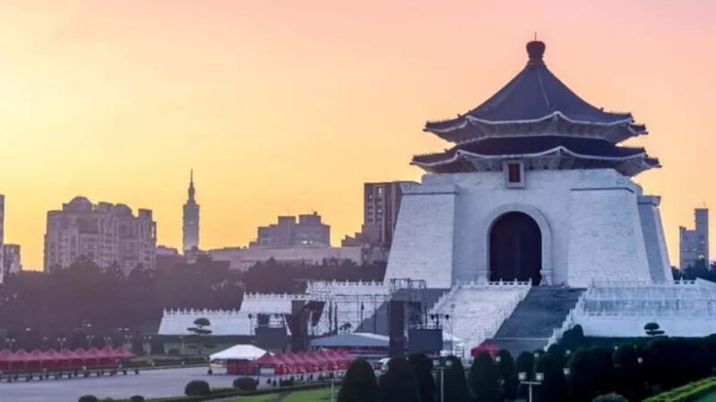 Taipei: Historical Republic of China Relics Guided Tour - How This Tour Adds Value
