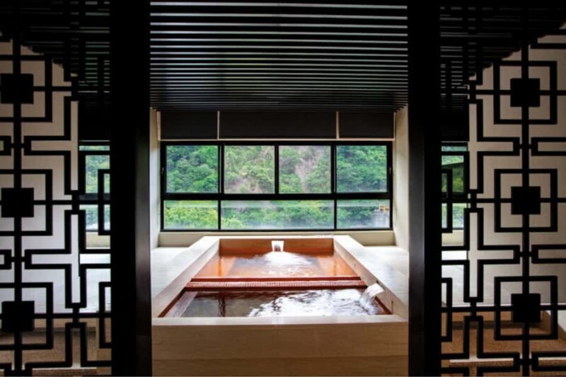 Taipei Hot Spring Tour: Wulai Old Street & Cable Car - A Thorough Look at the Wulai Hot Spring Tour