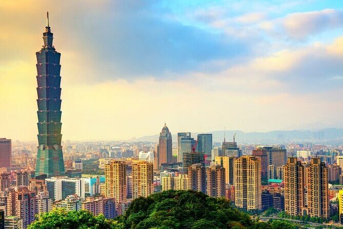Taipei : Must-See Attractions Walking Tour With A Guide (Private) - What’s Included and What’s Not