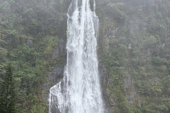 Taipei Neidong Forest Luxury Hot Spring and Bitan Boat Ride - Transportation and Practicalities