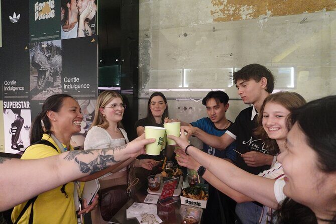 Taipei Nightlife: Zhongshan Bar Hopping & Deep-Fried Chicken - Key Points