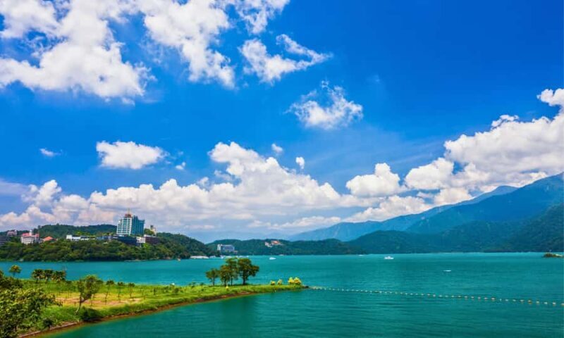 Taipei: Private Sun Moon Lake Tour with Boat Cruise - Xuanguang Temple: A Quiet Lakeside Shrine