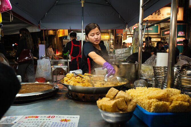 Taipei: Street Food Tour in Historic District, with 12+ Tasters - The Authenticity and Atmosphere