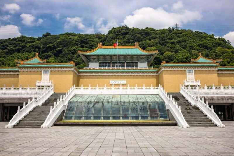 Taipei: Yangmingshan, Palace Museum & Shilin Night Market - A Day that Balances Culture and Nature