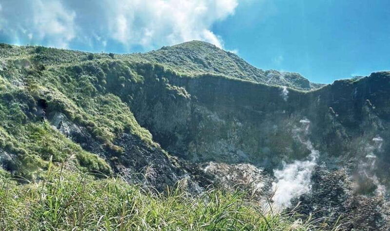 Taipei: Yangmingshan, Yehliu, and Jiufen Shifen Day Tour - Authentic Insights from Travelers