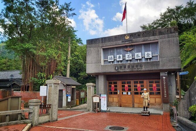 Taipei's Old Gold Rush Town: Jiufen Guided Night Tour - Who Is This Tour Best For?