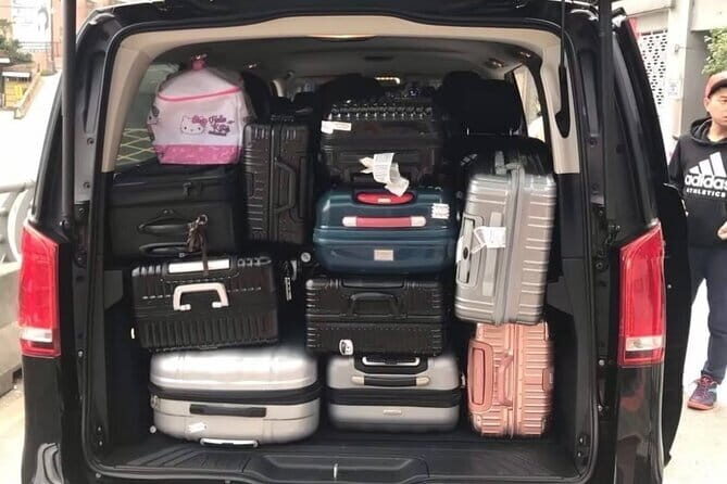 Taiwan TST : Taipei / Taoyuan Airport Pick-up or Drop-off - Overall Experience: Smooth, Professional, and Trustworthy
