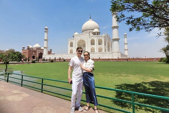 Taj Mahal, Agra Fort & Baby Taj Day Tour from Delhi with 5* Meals - The Journey Begins: From Delhi to Agra