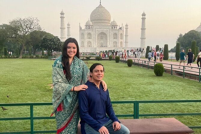 Taj Mahal, Agra Fort & Baby Taj Tour from Delhi with Meal - The Journey Begins: Pickup and Transport