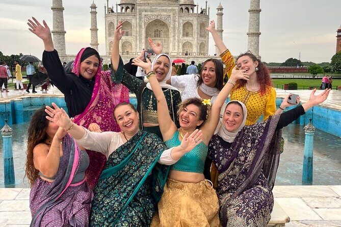 Taj Mahal, Agra Fort & Baby Taj Tour from Delhi with Meal - A Luxurious Meal at a 5-Star Hotel