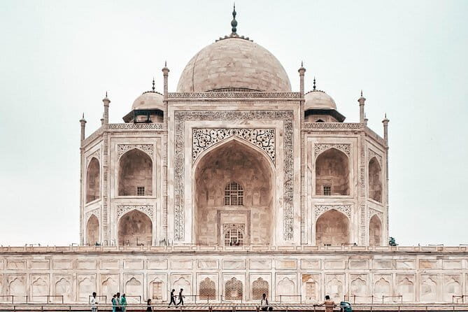 Taj Mahal Agra Tour by Gatimaan Express Train - The Journey Begins: From Delhi to Agra
