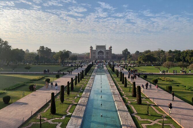 Taj Mahal & Agra Tour From Delhi By Car - FAQ