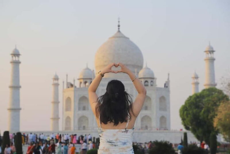 Taj Mahal and Agra fort tour with iconic photoshoot - The Experience in Detail: A Deeper Look