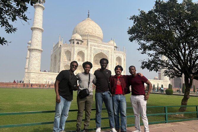 Taj Mahal and Agra Private Tour from Delhi by Car with 5* Lunch - Key Points
