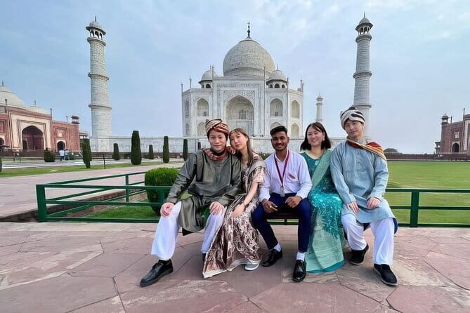 Taj Mahal and Mausoleum Private Guided Tour with Express Entry - Key Points