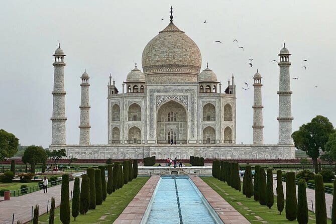 Taj Mahal Audio Tour Experience - Key Points
