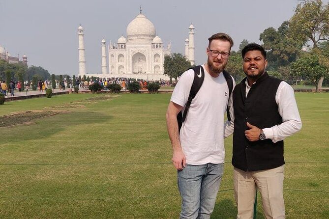 Taj Mahal, Baby Taj and Agra Fort Private Day Tour From New Delhi - Visiting the Taj Mahal