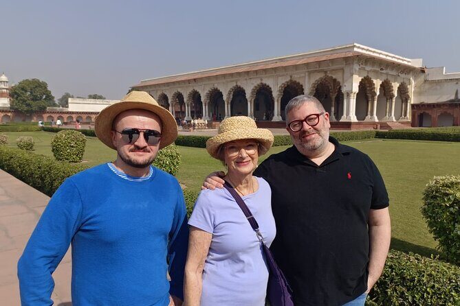 Taj Mahal Day Tour From Delhi by Superfast Train - Afternoon Indulgence at a 5-Star Hotel