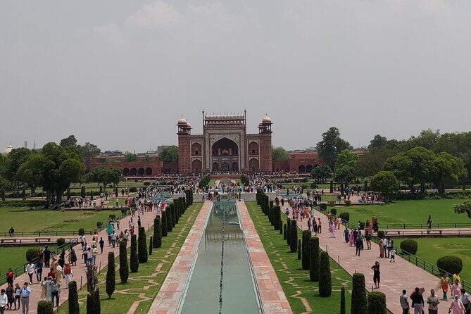 Taj Mahal Day Trip From Delhi By Private Car - The Details of the Experience