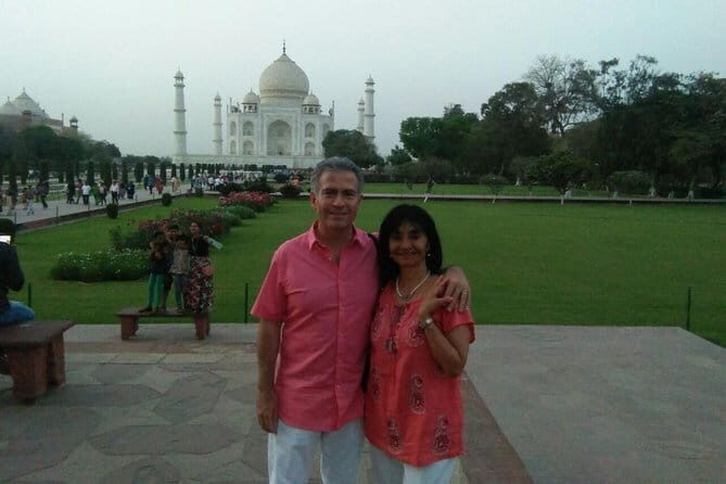 Taj Mahal Entrance Ticket - Why the Private Guide Matters