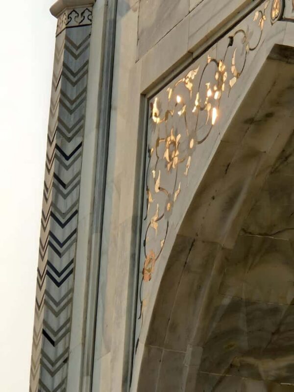 Taj Mahal Express Entry Ticket For Sunrise Tour with Guide - Discovering the Taj Mahal Sunrise Tour with Express Entry and Guide