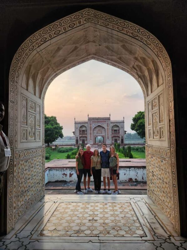 Taj Mahal, Fort & Baby Taj Day Trip from DelhiAll Inclusive - Returning to Delhi: Relaxed and Satisfied