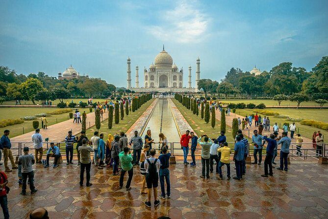 Taj Mahal Group Tour from Delhi - First Impressions and Why This Tour Works