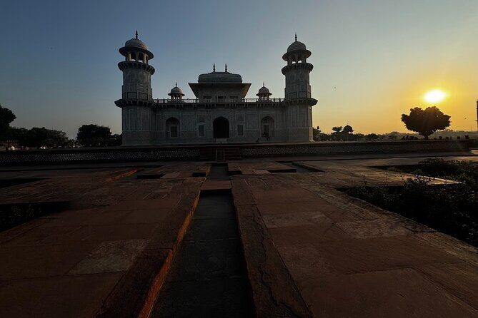 Taj Mahal Luxury Tour By SUPERFAST Train From Delhi - Analyzing the Value