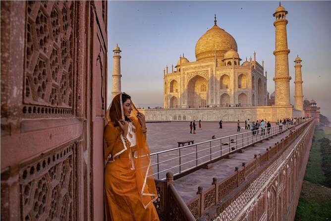 Taj Mahal Overnight Tour with Optional Hotels - Key Points