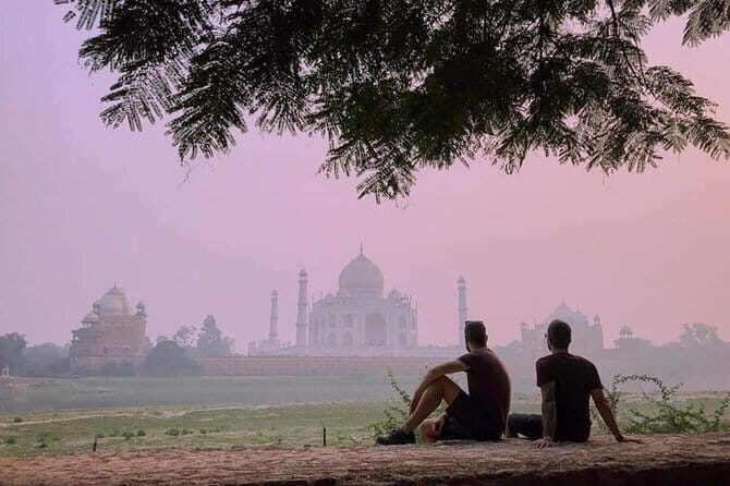 Taj Mahal Private Day Trip With Agra Fort & Itmad-ud-Daulah From Delhi - Exploring the Highlights of the Tour