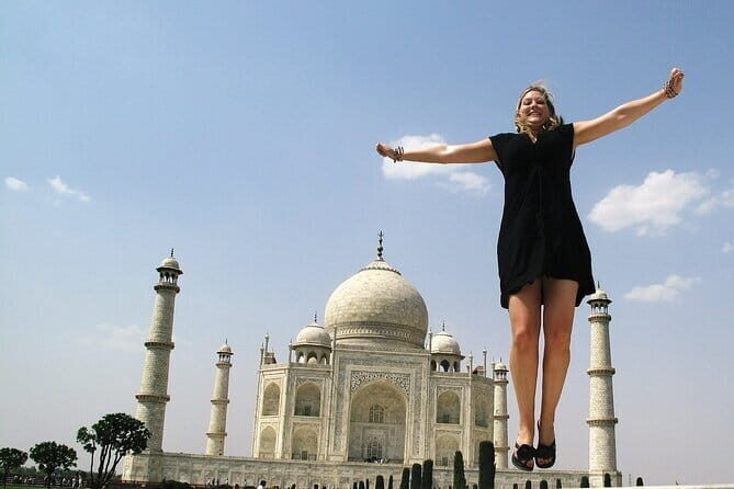 Taj Mahal same day tour with flights from Cochin India - Key Points