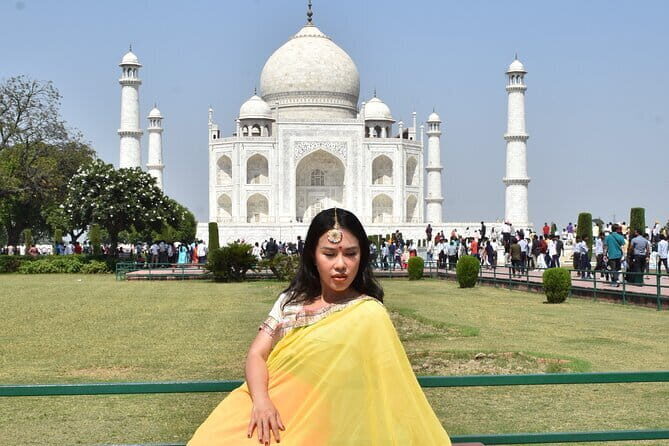 Taj Mahal Shared Group Tour From Delhi - Transportation and Group Dynamics