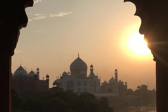 Taj mahal skip the line ticket and guide - The Guide: Knowledgeable and Personal