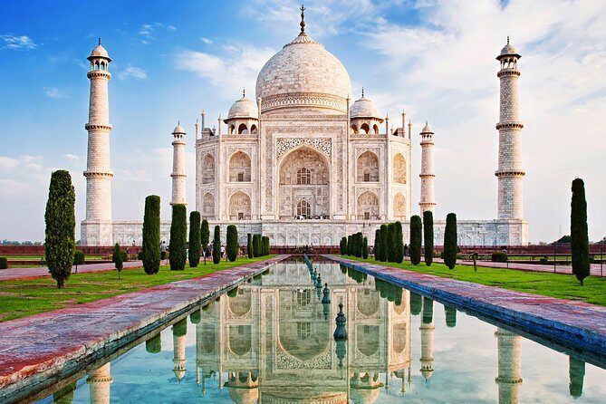 Taj Mahal Tour by Gatimaan Train/Rail All Inclusive - FAQ