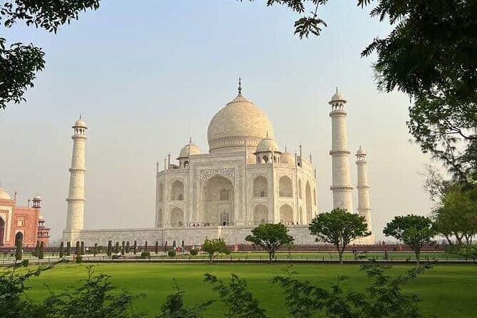 Taj Mahal Tour from Delhi by Train and Back with Lunch - Key Points: