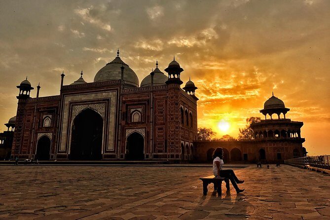 Taj Mahal Tour from Delhi by Train and Back with Lunch - A Practical, Honest Look at the Tour