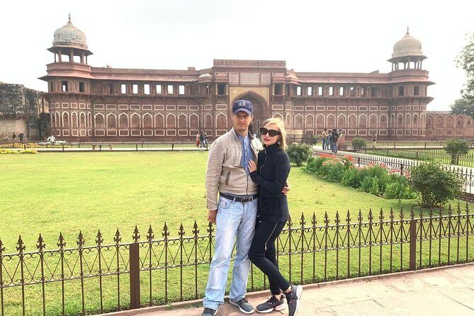 Taj Mahal tour from Mumbai or Bangalore or Hyderabad with flight - Starting Point: Seamless Airport Transfers