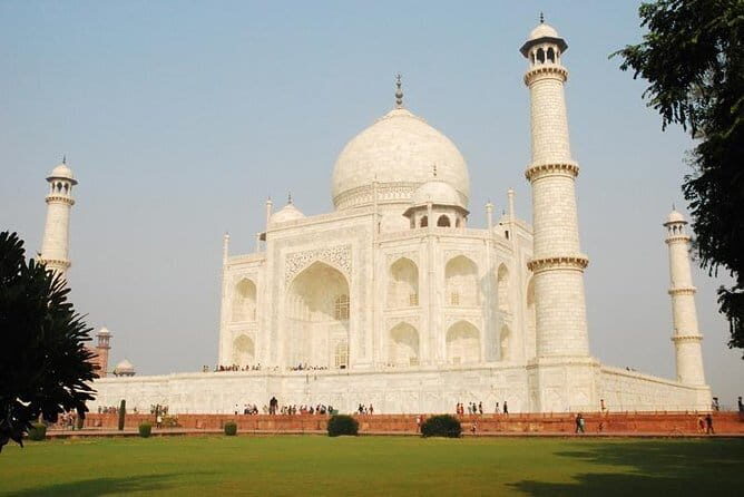 Taj Mahal Tour with Fatehpur Sikri and Agra Fort by Car - Authentic and Enjoyable