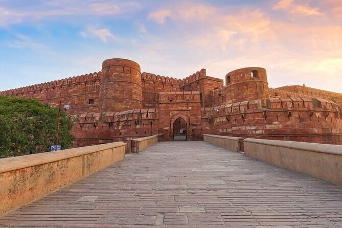 Taj Mahal Tour with Fatehpur Sikri and Agra Fort by Car - The Sum Up: Who Should Consider This Tour?