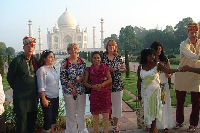 Taj Mahal Trip (Delhi-Agra-Delhi) - Key Points