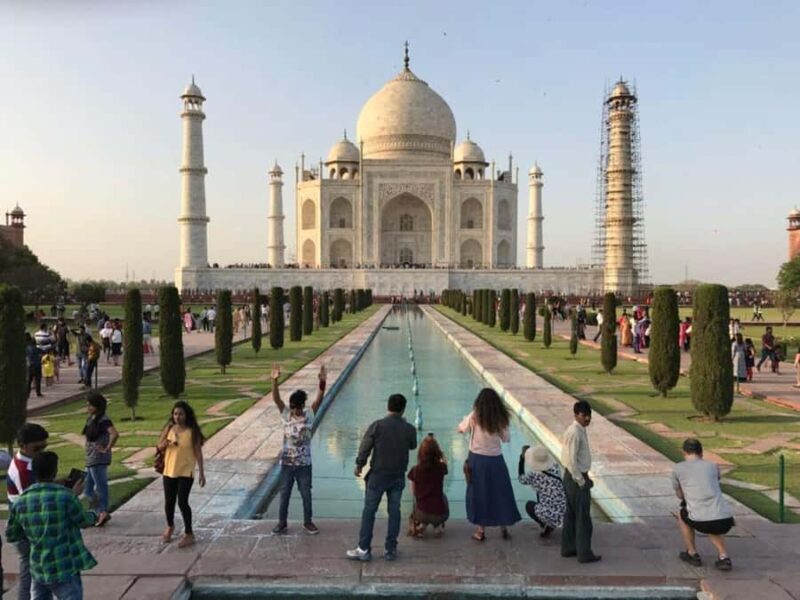 Taj Mahal Vip tickets with complimentary guide & pickup/drop - Visiting the Taj Mahal
