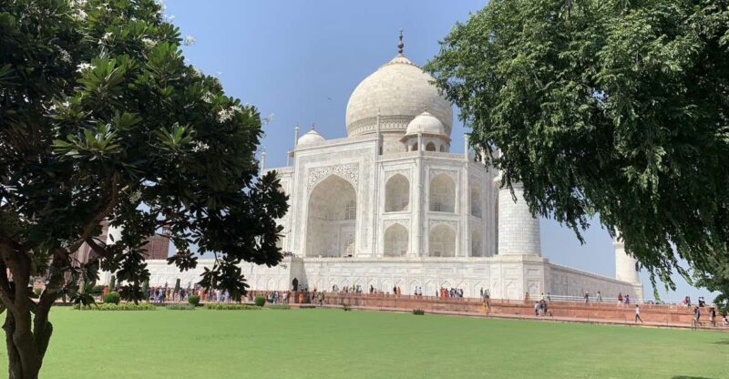 Tajmahal With Mausoleum Skip The Line Ticket With Guide - Entrance and Security Check