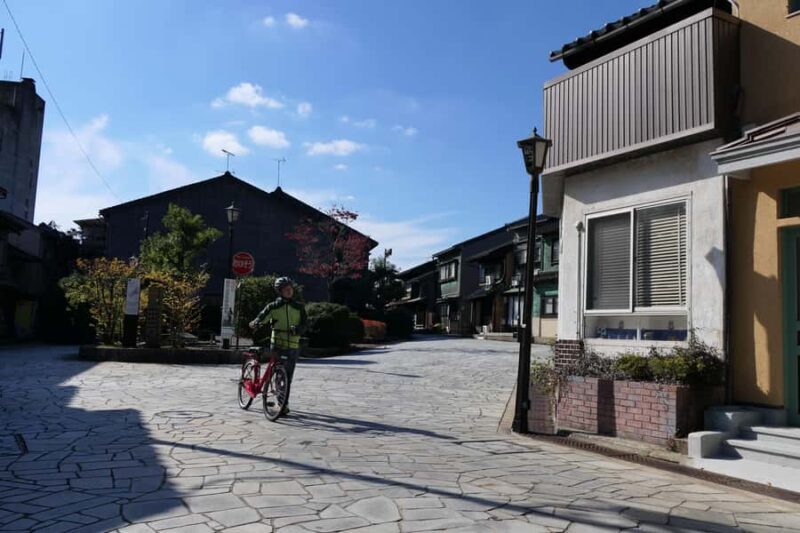 Takaoka: Mama-chari bike tour with Guide - Important Considerations