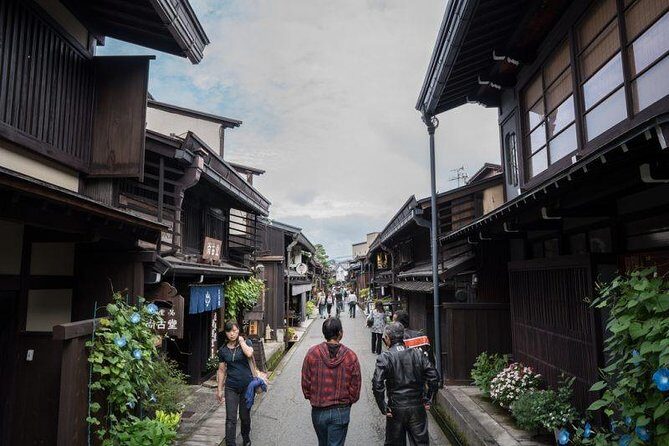 Takayama Full-Day Private Tour with Government Licensed Guide - Who Would Enjoy This Tour?