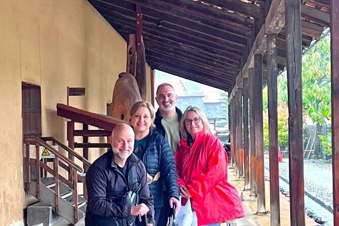 Takayama Jinya & Old Town Private Walking Tour - Key Points